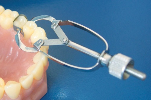 Матрицы металлические перфорированные и приспособления для работы с ...